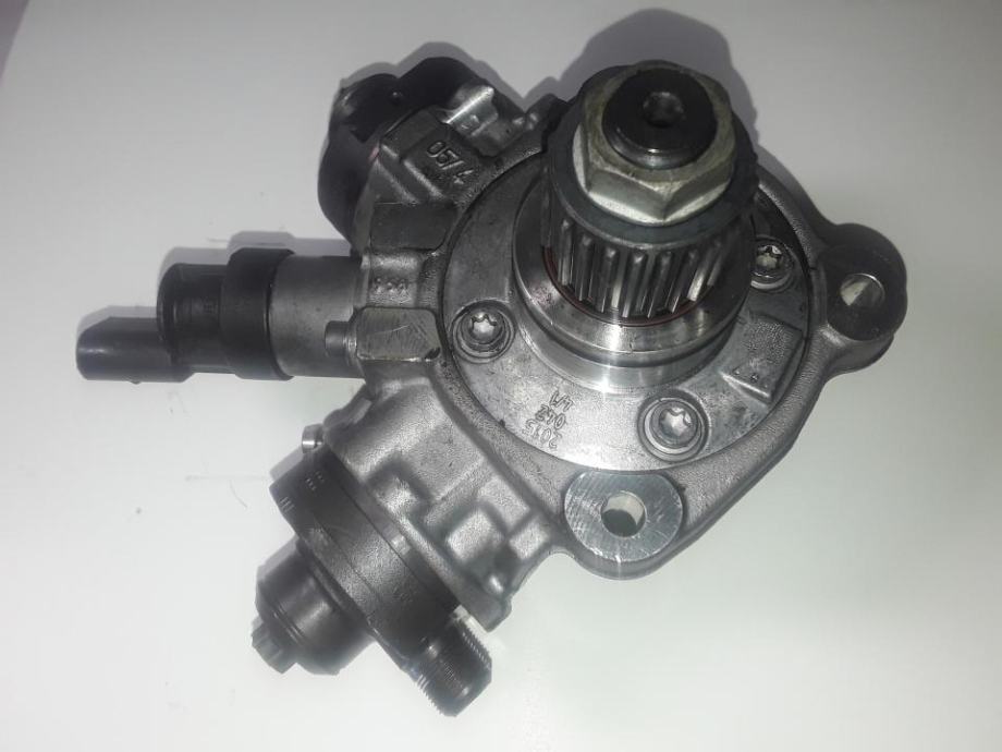 PUMPA VISOKOG PRITISKA 059130755DA 0445010831 AUDI Q5 2008-2011