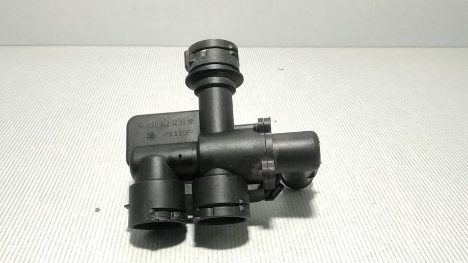 PUMPA VODE MERCEDES E KLASA (W211) > 02-07 A2118320084
