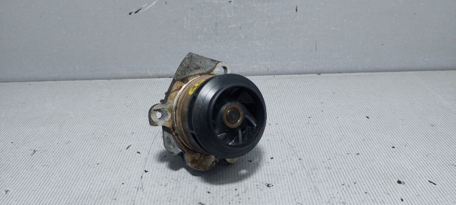 PUMPA VODE VW PASSAT B6 > 05-10 038121019E