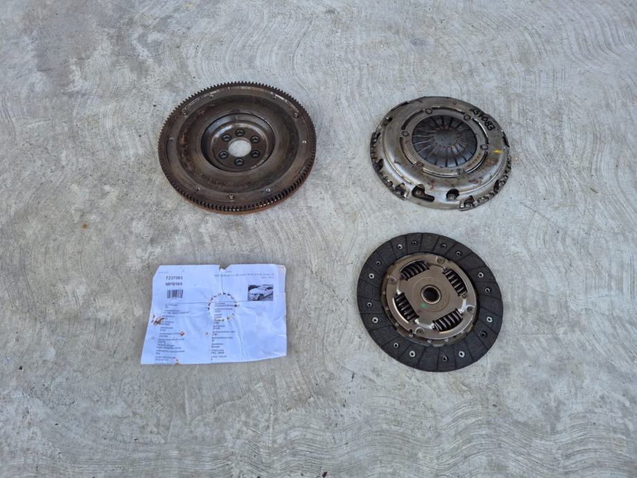 Set kvacila zamajac korpa lamela 1.2 TSI Seat Leon Ibiza 04E141031C 04