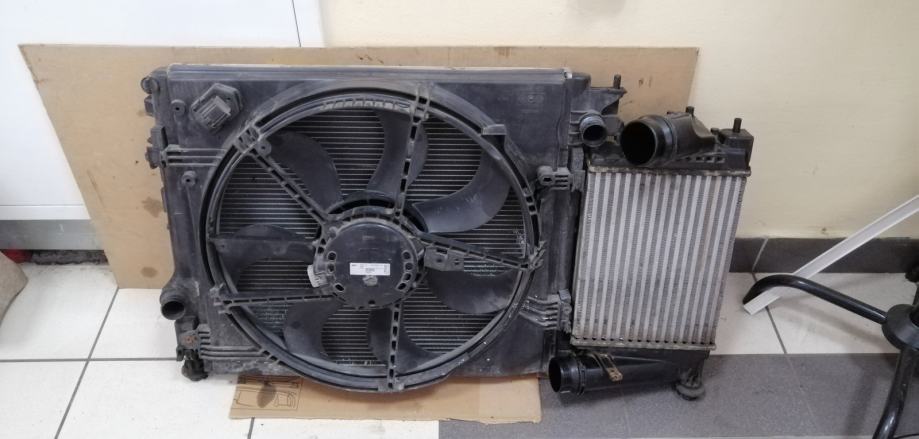 Stijena, hladnjaci, interkuler za Nissan Qashqai 2, 1.6 dCi (2016.)