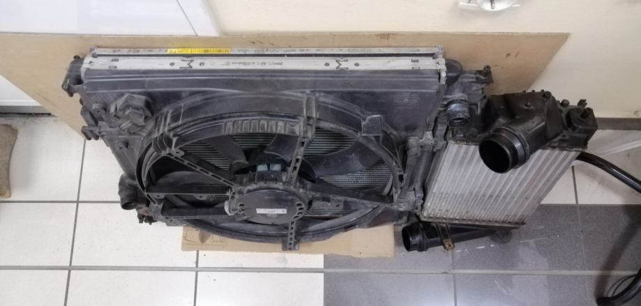 Stijena, hladnjaci, interkuler za Nissan Qashqai 2, 1.6 dCi (2016.)