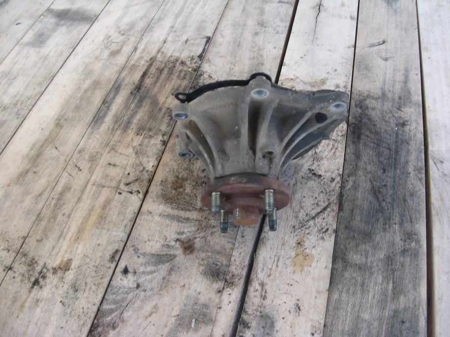 TOYOTA LAND CRUISER 3.0 TD GX VODENA PUMPA ŠALJEM POŠTOM