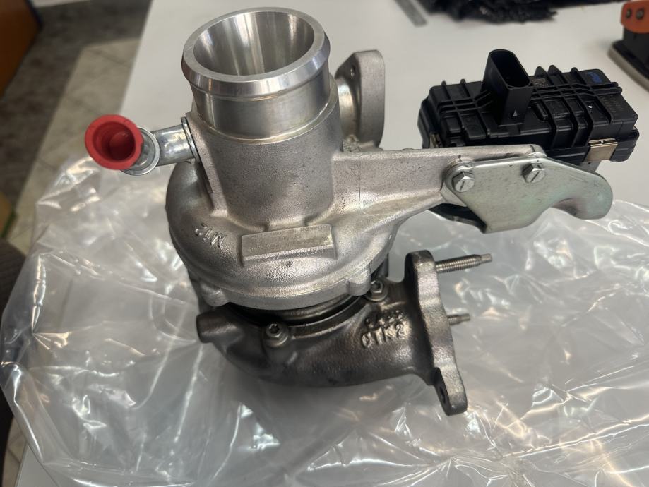 Turbina OPEL ASTRA INSIGNIA 844572-0004 125/kW170 BHP