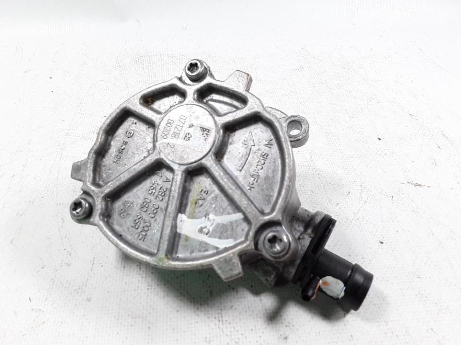 VAKUM PUMPA A2820900005 146508066R MERCEDES CLA A117 2015-