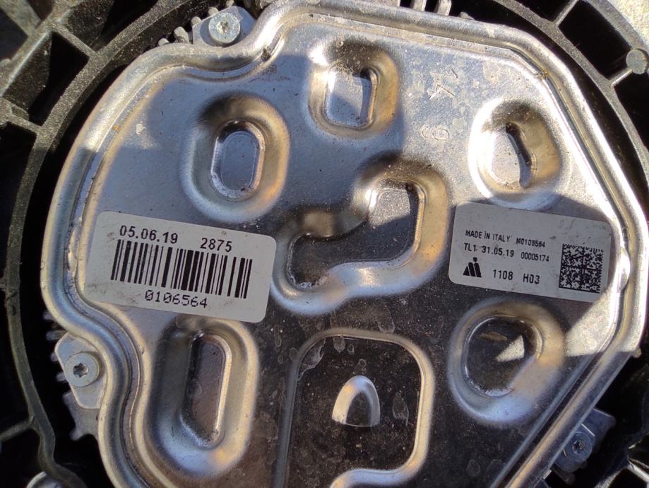 VW AUDI SEAT ŠKODA VENTILATOR HLADNJAKA 5Q0121203DQ