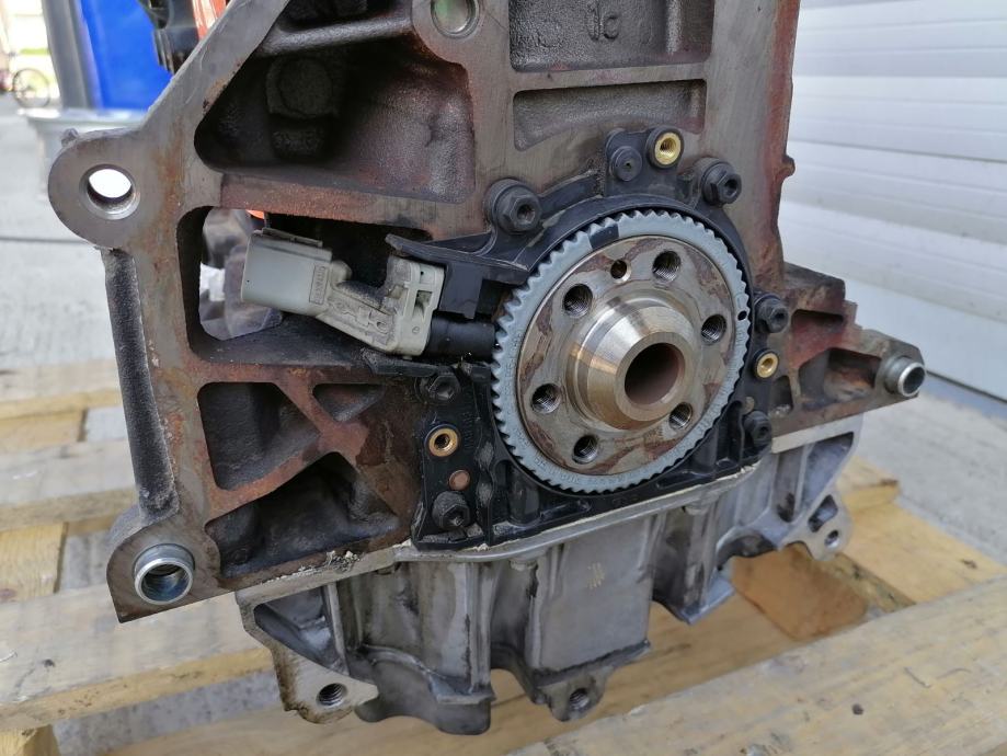 Vw Golf 6 Passat Caddy 1.6 tdi CAYC motor