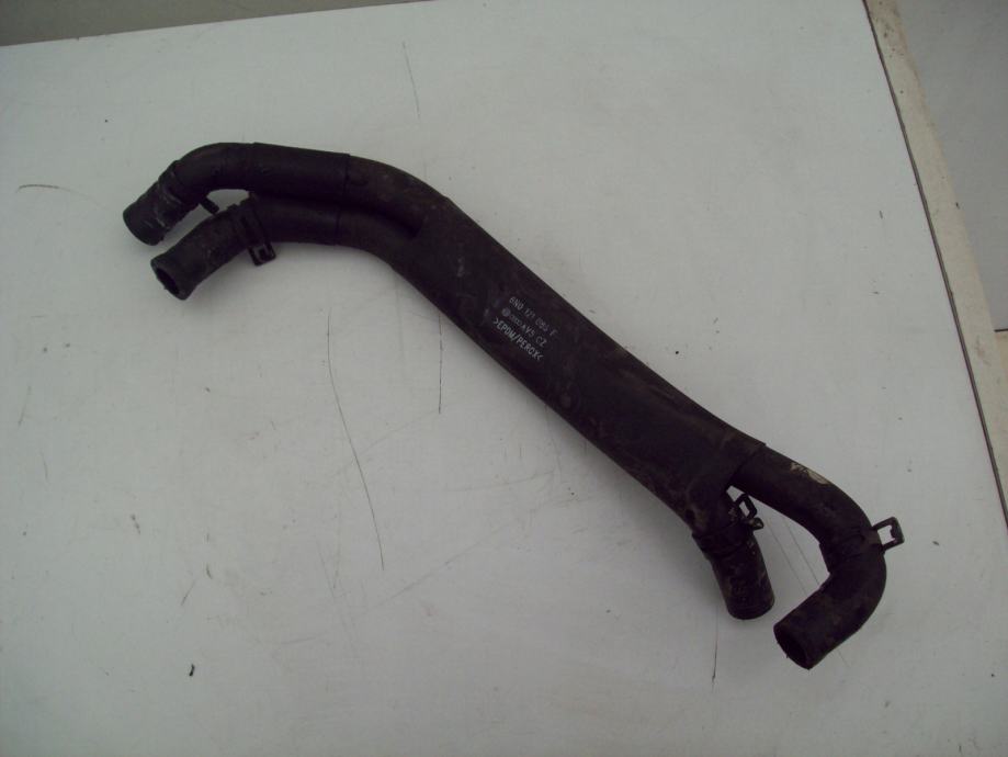 VW Polo [99-01] 1.4 tdi Crijevo vode 6N0121086F