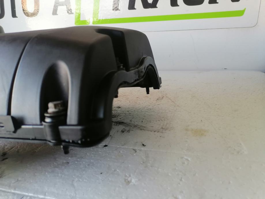 Vw Transporter T5 2.5 tdi poklopac ventila glave motora 070103469B