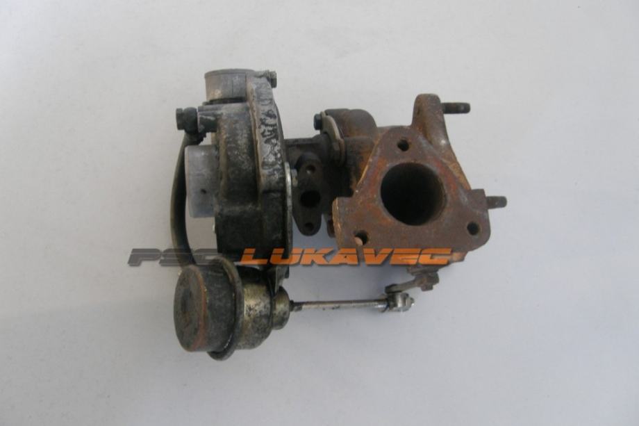 VW TURBINA 1.9 TD 028145701R