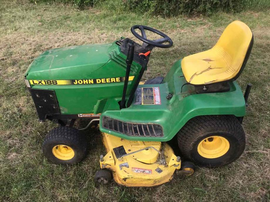 John Deere LX188