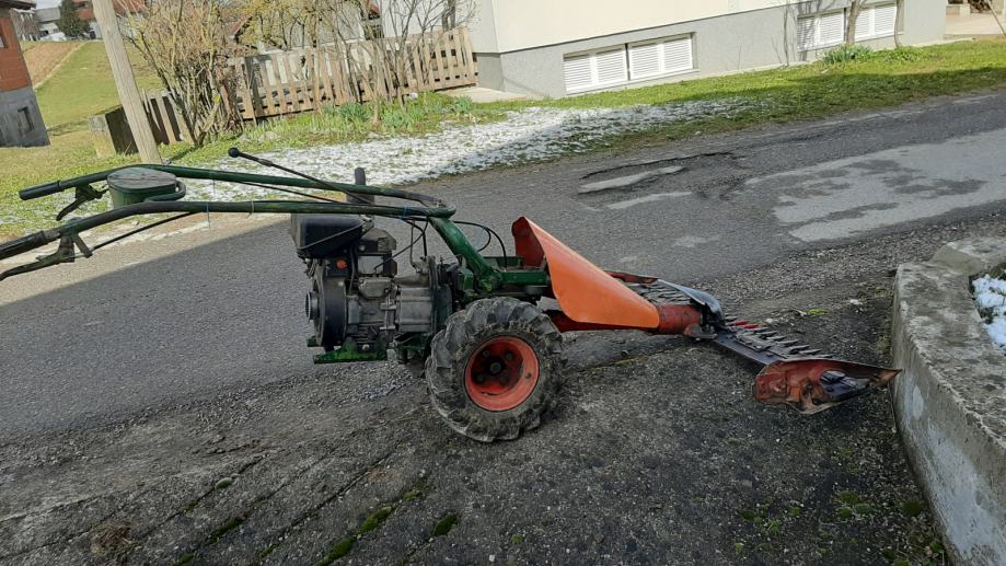 Motorna kosilica IMT 407