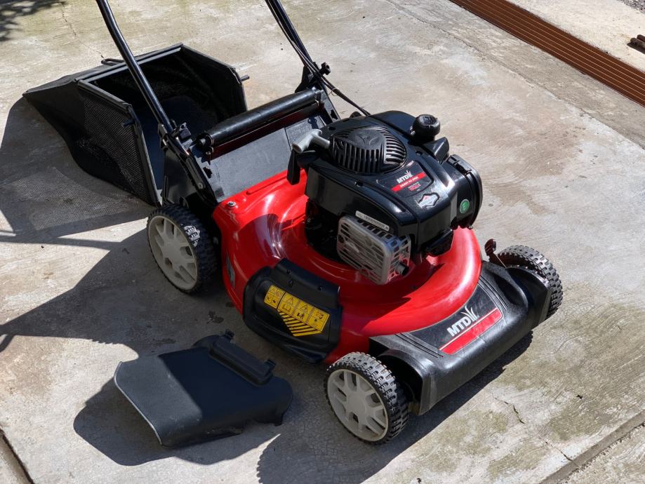 MTD SMART 53 SPBS - Samohodna motorna kosilica - Briggs & Stratton