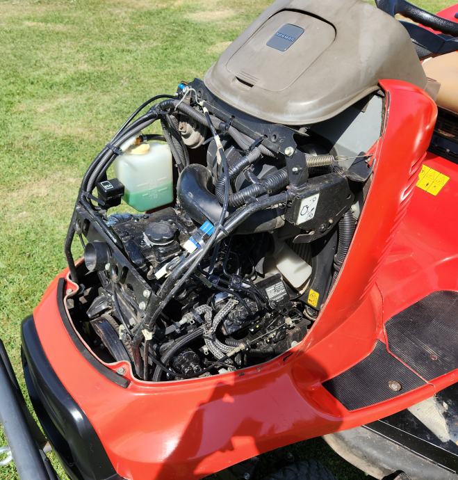 Traktor kosilica Yanmar RD122 Diesel 18Ks