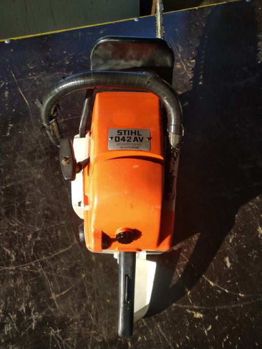 MOTORNA PILA STIHL 042