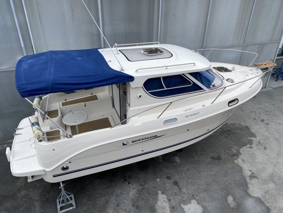 2009 Quicksilver 700 Weekend Diesel sa 351 sati rada ! **Pronautika**