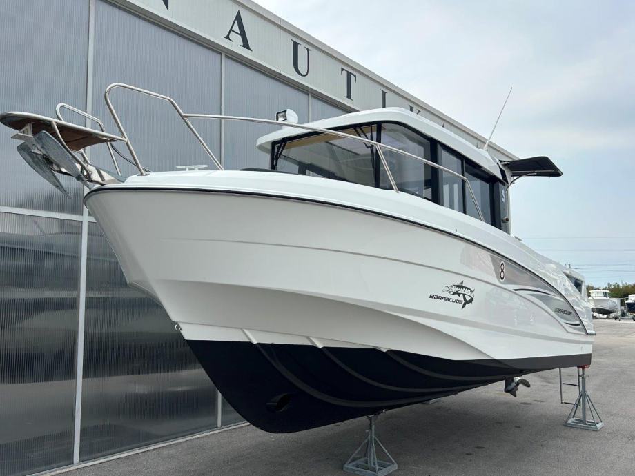 2016 Beneteau Barracuda 8 Suzuki DF 300 sa 380 sati ***Pronautika***