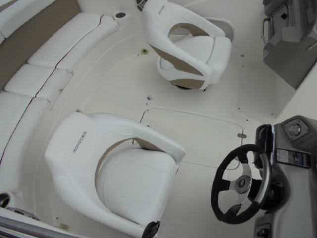 2010 Rinker 210 MTX Volvo 300 ***Pronautika***