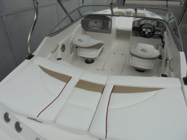 2010 Rinker 210 MTX Volvo 300 ***Pronautika***