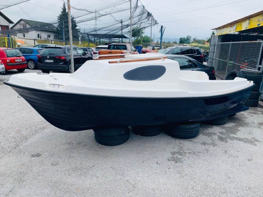 ADRIA 500 /// Novo plovilo