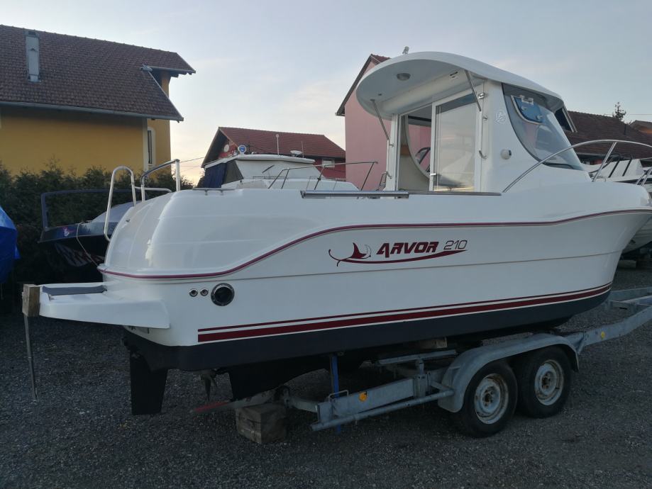 Arvor 210