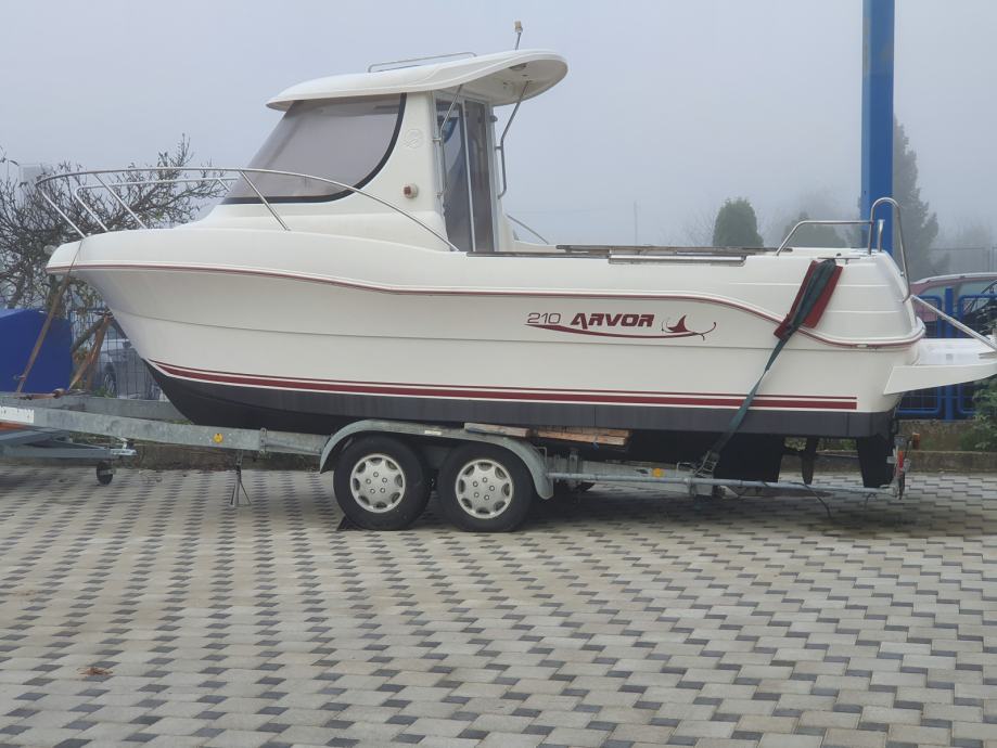 Arvor 210