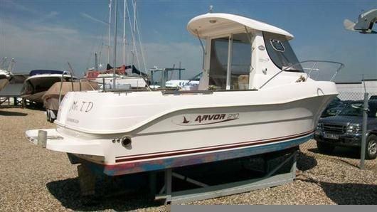 Arvor 210