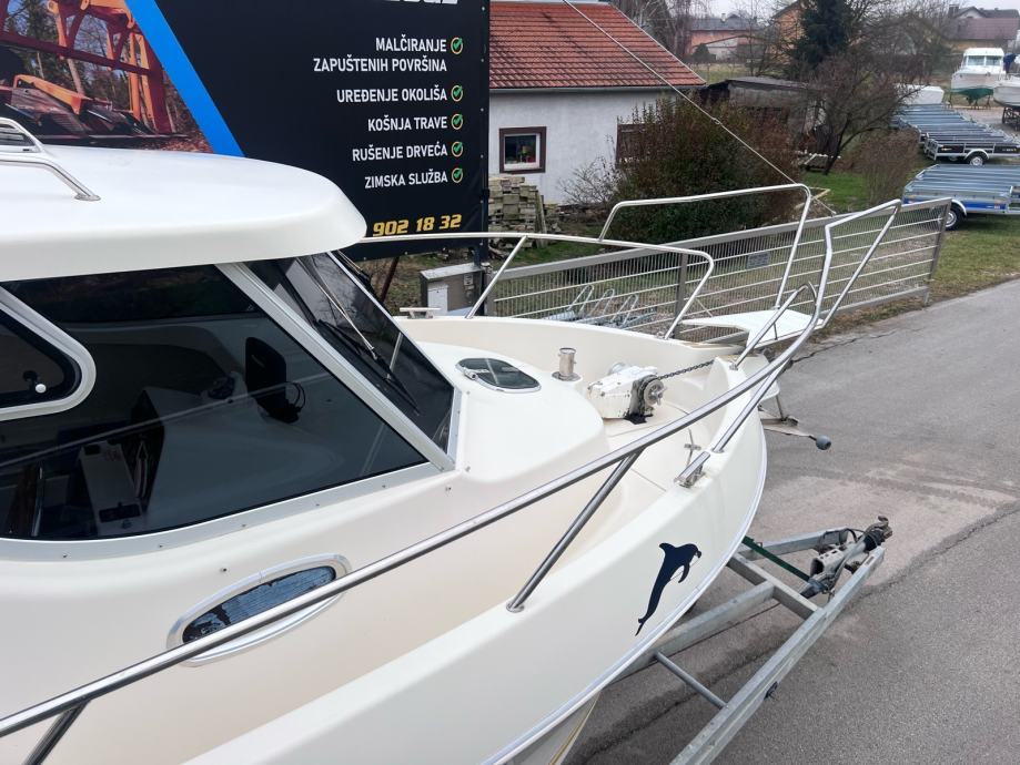 Arvor 25 Mercruiser 220 diesel