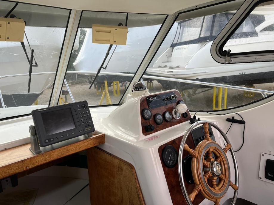 Arvor 25 Mercruiser 220hp diesel