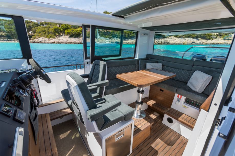 Axopar 37 SPORT CABIN