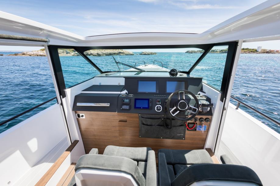 Axopar 37 SPORT CABIN