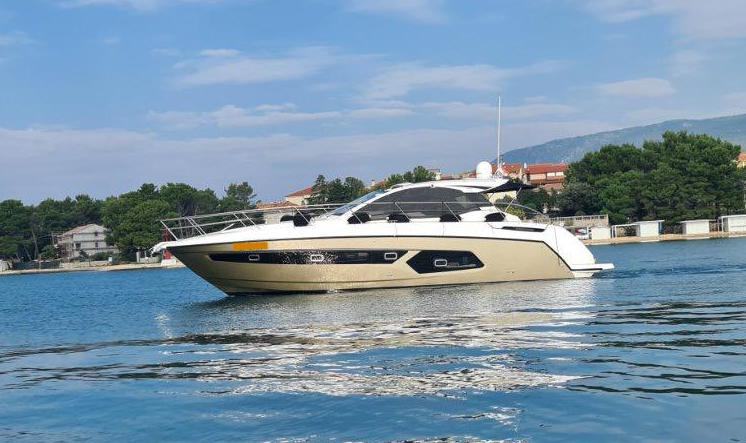 AZIMUT ATLANTIS 43 2018