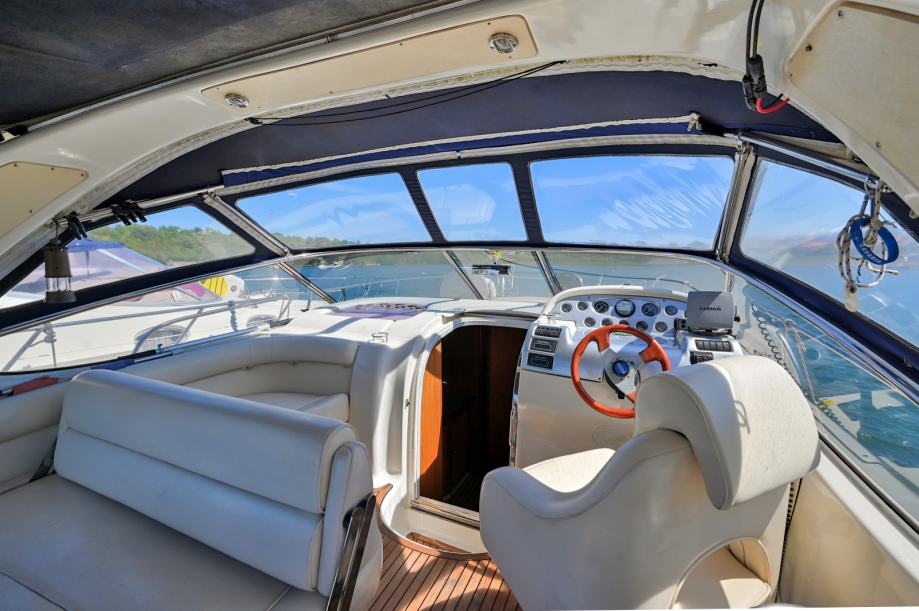 Bavaria 330 Sport iz 2001 godine. ***REZERVIRANO***