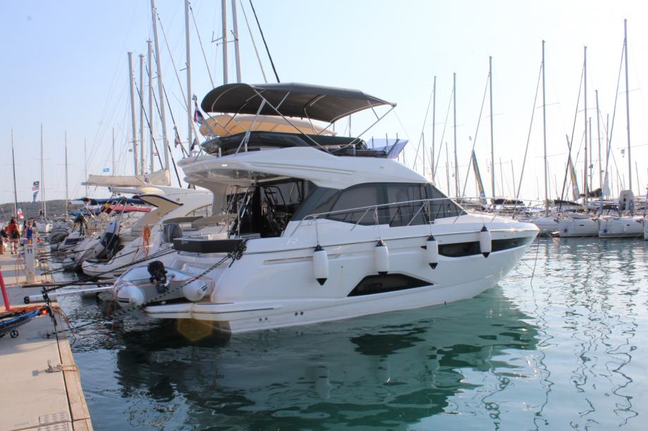 Bavaria R 40 Fly