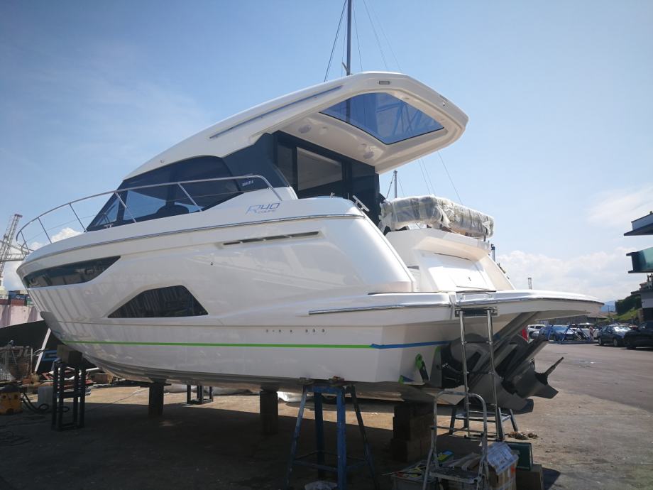 BAVARIA YACHT R40 Coupe