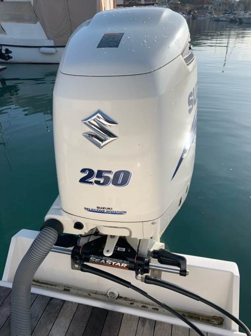 Bayliner Trophy Pro 2359 *BEZ MOTORA*