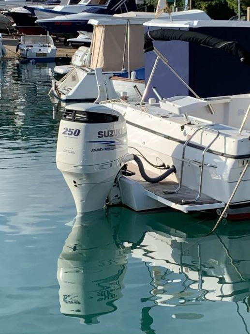 Bayliner Trophy Pro 2359 *BEZ MOTORA*