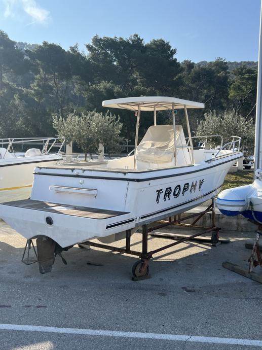 Bayliner Trophy