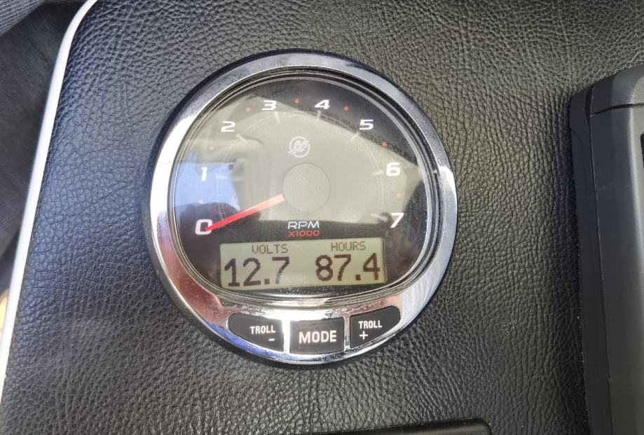 Beneteau Antares 7 OB + F200 V6 XL CMS DTS 2021.