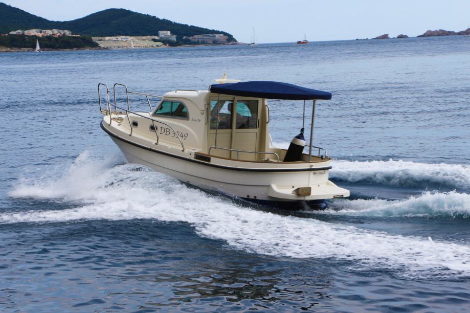 BETINA 700 - BESPRIJEKORNI OBITELJSKI BROD