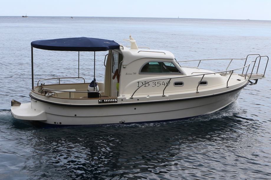 BETINA 700 - BESPRIJEKORNI OBITELJSKI BROD