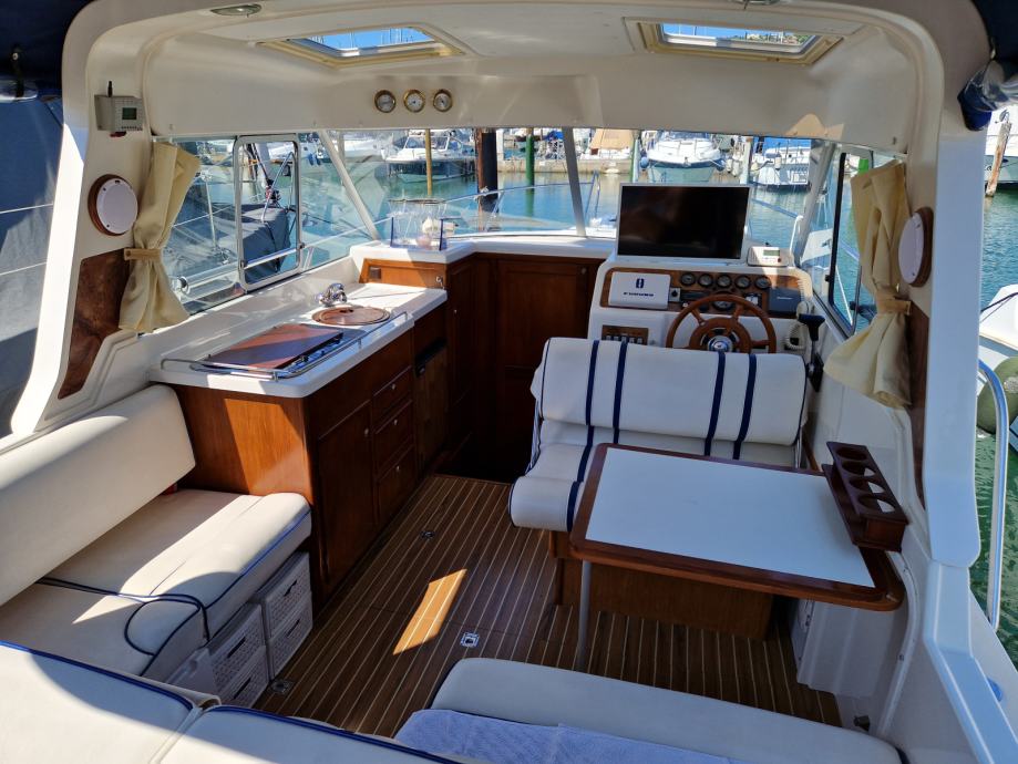 MAREX 2800 1.VLASTNIK KAO NOV OSOVINSKI POGON TOP STANJE 2 SPAVAČE