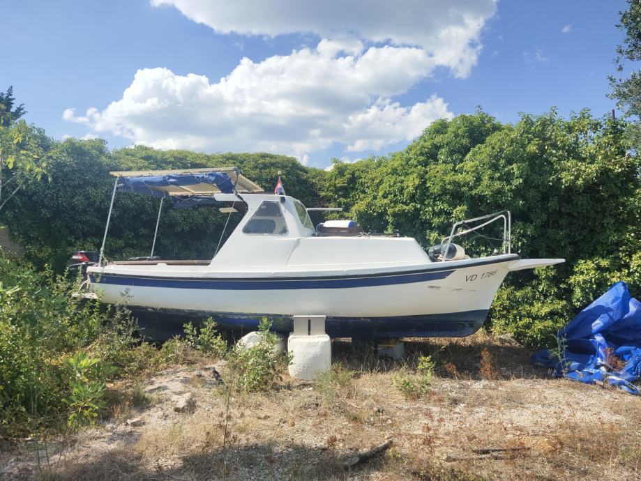 brod gradac 580, sa motorom