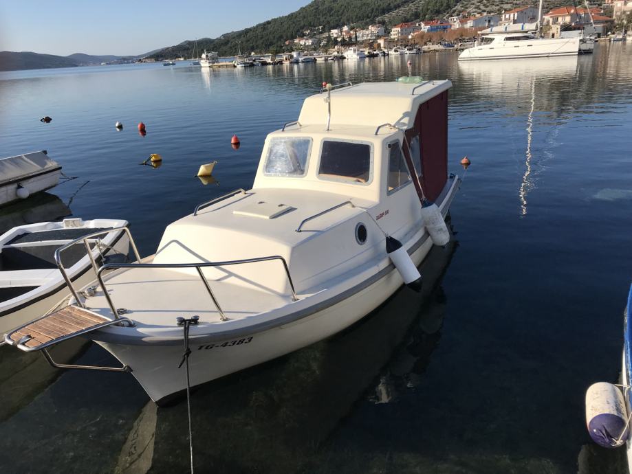 Damor 580 - Tohatsu 9,8 ks 4 t