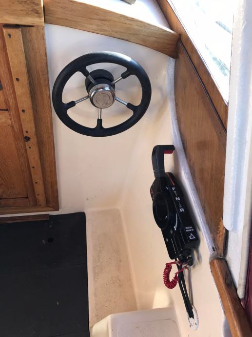 Damor 580 - Tohatsu 9,8 ks 4 t