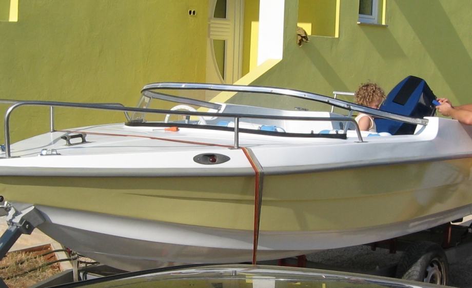 elan gt 070, yamaha 60 , 2500 eur