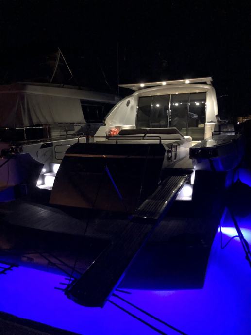 Fashion Yacht 68 - Pershing drive