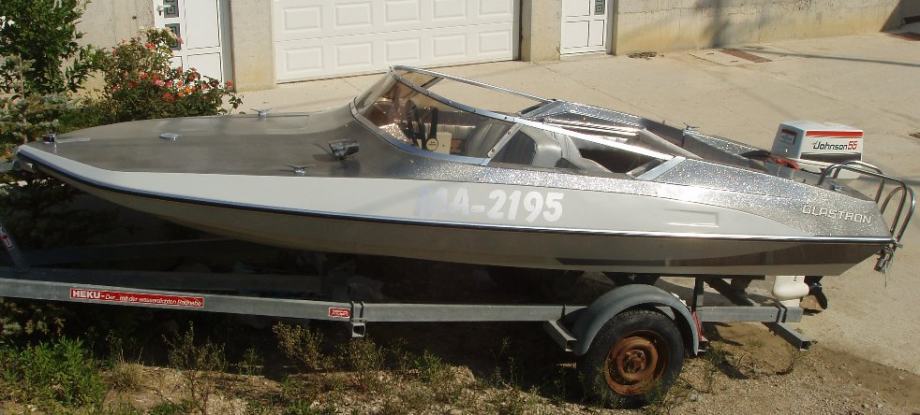 Gliser Glastron GT-150 bez motora