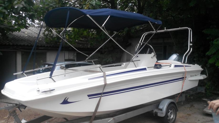 gliser trimaran manta 19