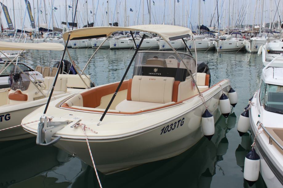 Invictus 270 FX s Mercury Verado 300 XXL